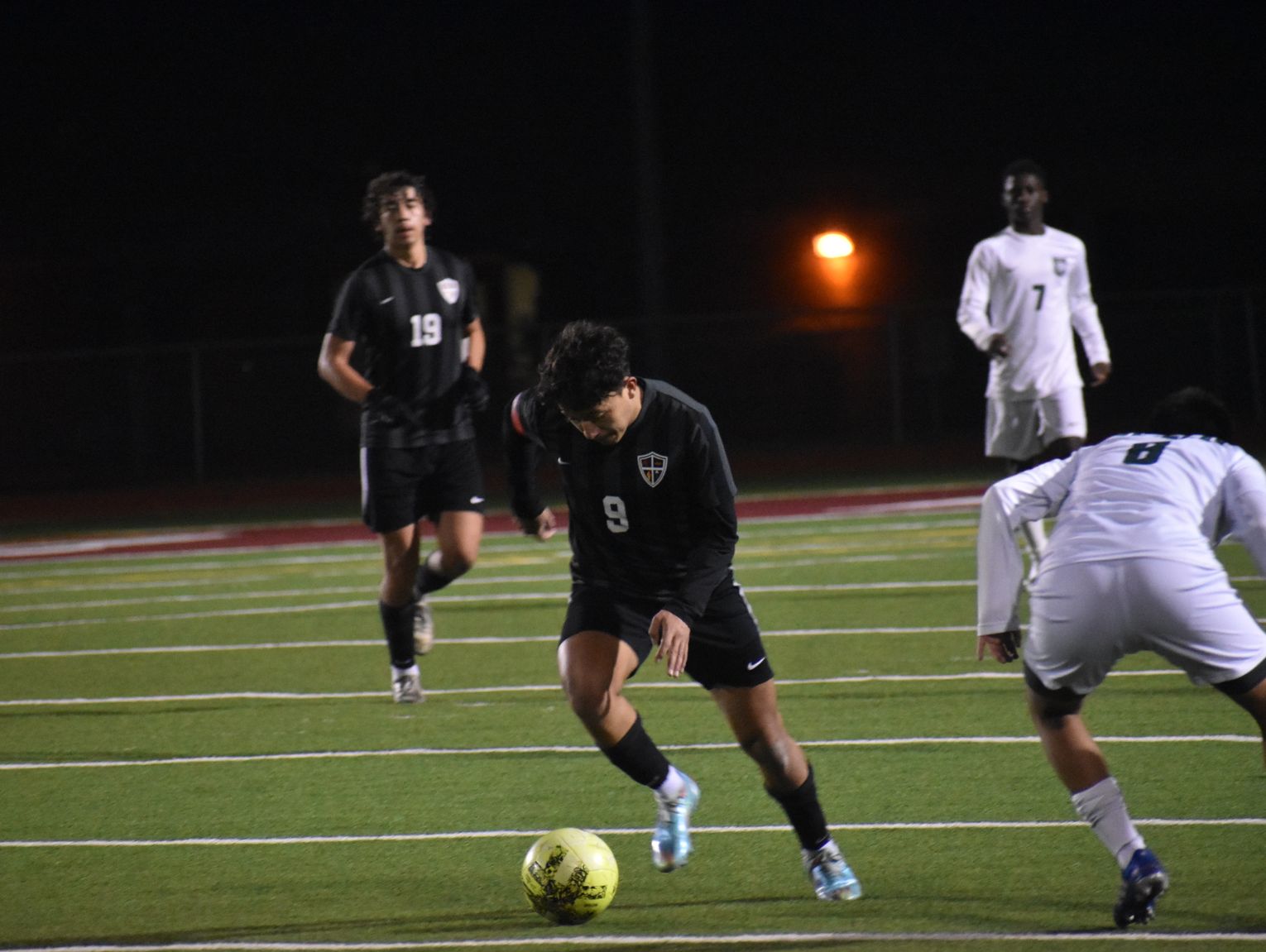 Cougars take down Bears in nailbiter